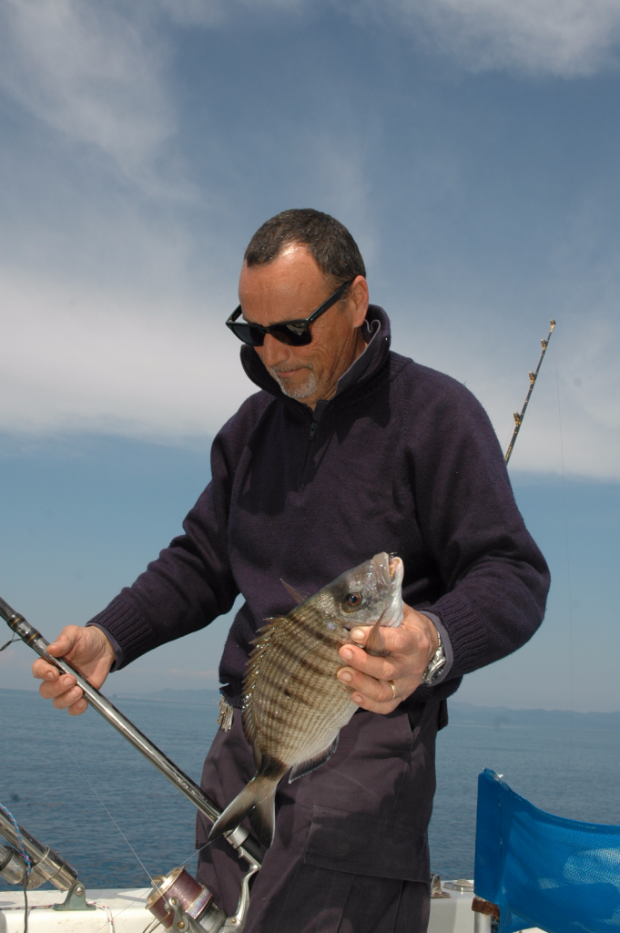 Esca e pesci da bolognese - Centro di Pesca Arcipelago Toscano | Centro ...